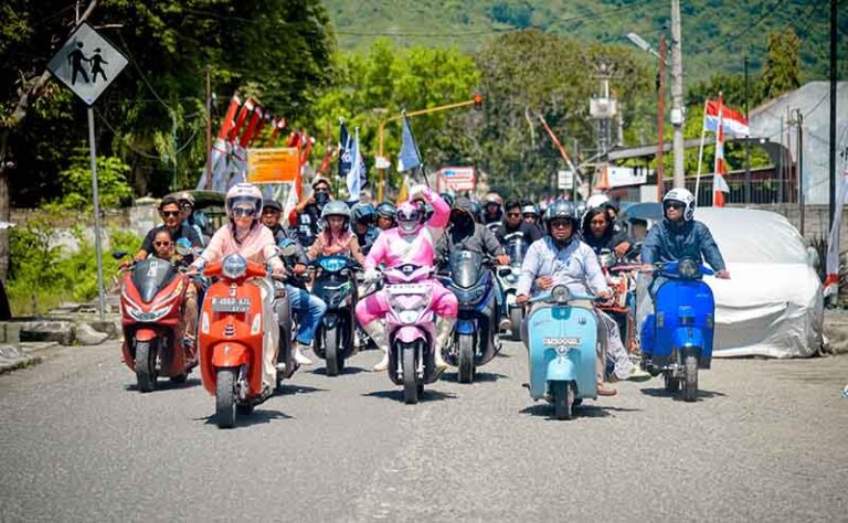 Naik Vespa dan Dikawal Power Rangers, Cara Unik Ramli - Ana Mendaftar ...